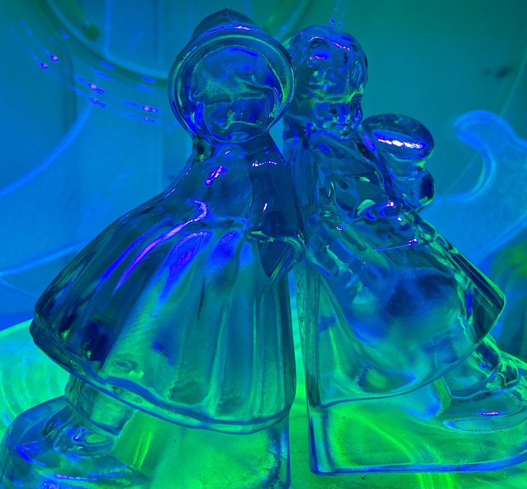 Vintage Indiana Iridescent Blue Glass Bookends. LE Smith Glass Set Uv ...