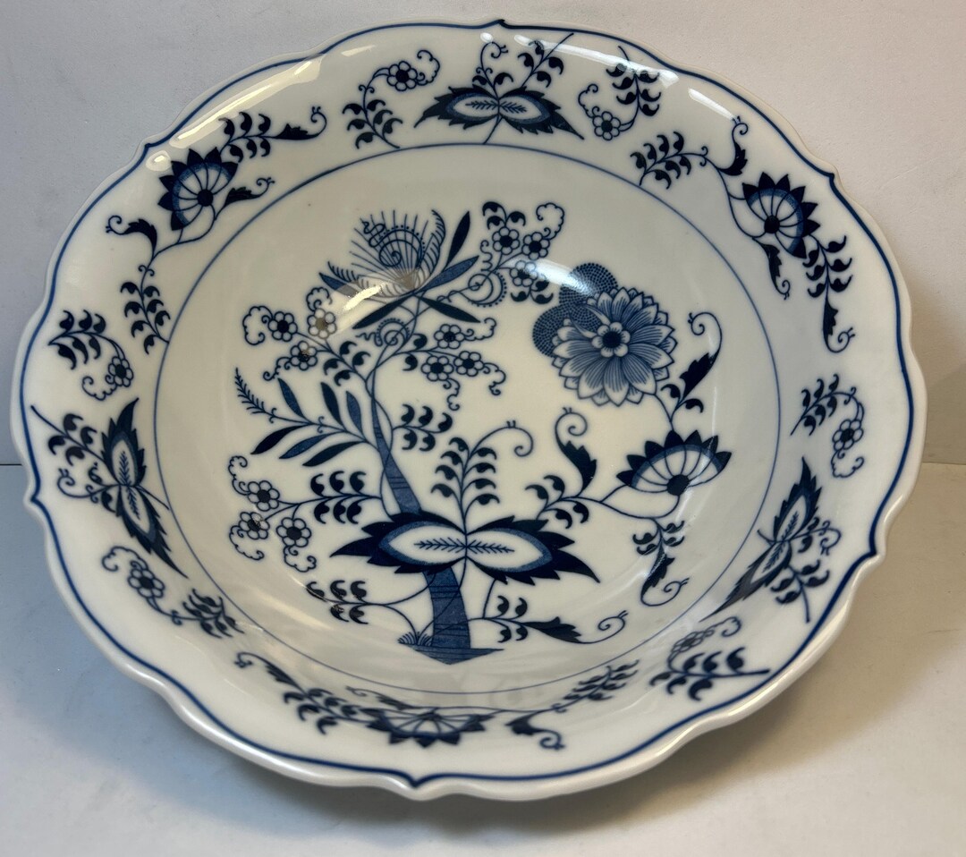 Vintage Blue Danube Blue Onion Pattern Serving Bowl 9 X 2 3/8 Banner and Backstamp Excellent ...