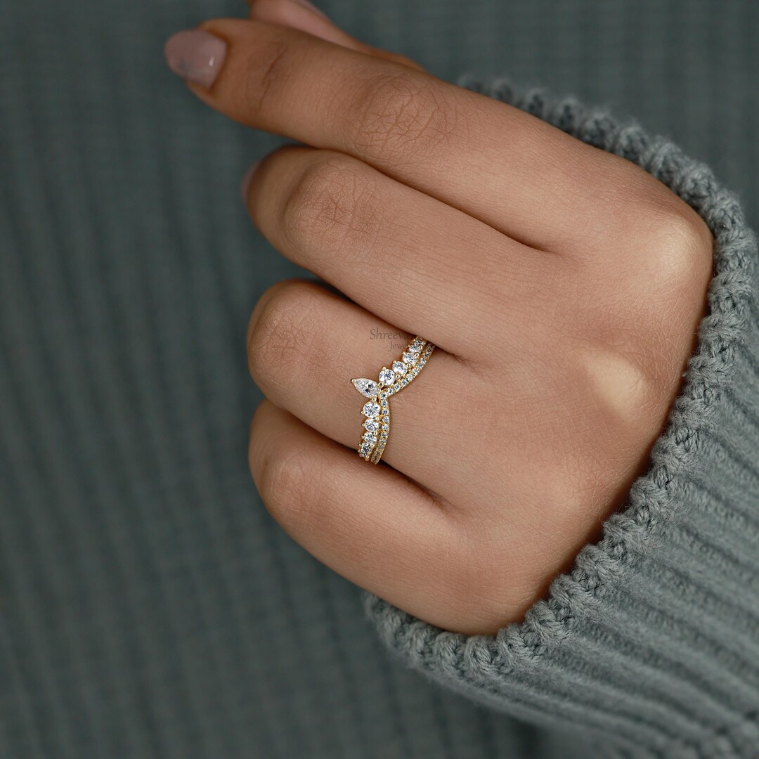 Unique Tiara Moissanite Ring Solid Gold Moissanite Contour Wedding Band ...