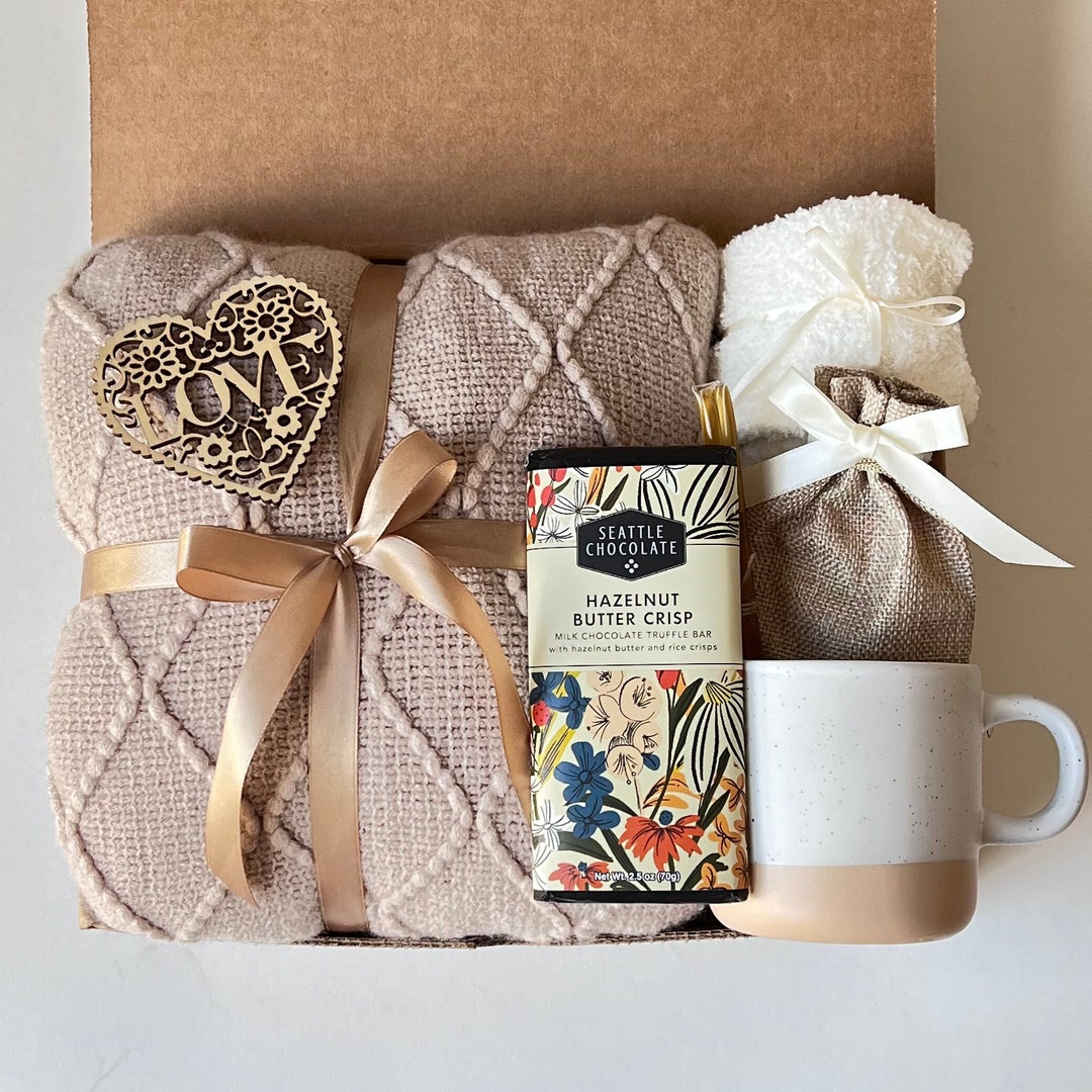 Gift for Her for Any Occasion, Classy Gift Basket for Women, Cozy Gift ...