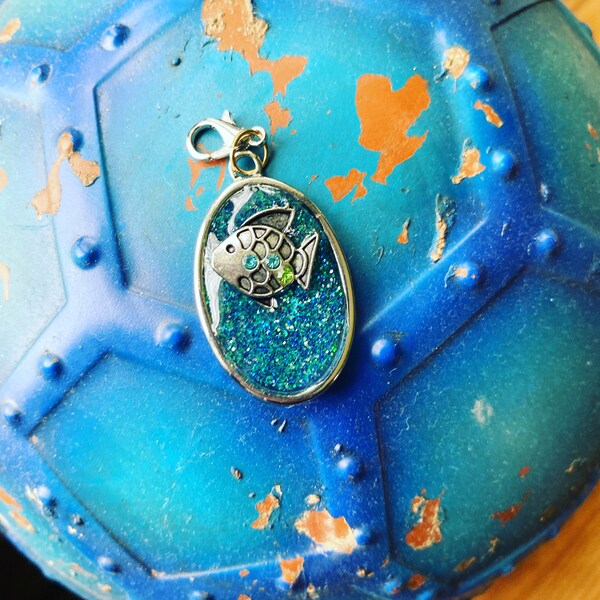 Fish Keychain - Etsy