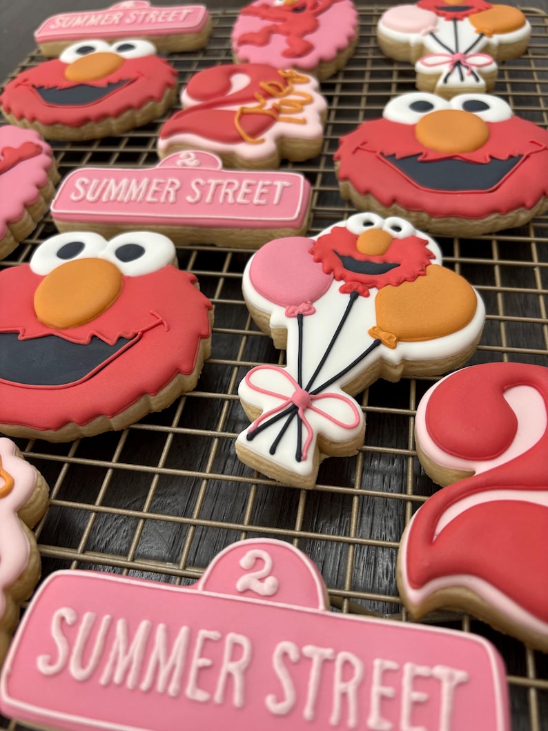 One Dozen Custom Elmo Sugar Cookies - Etsy
