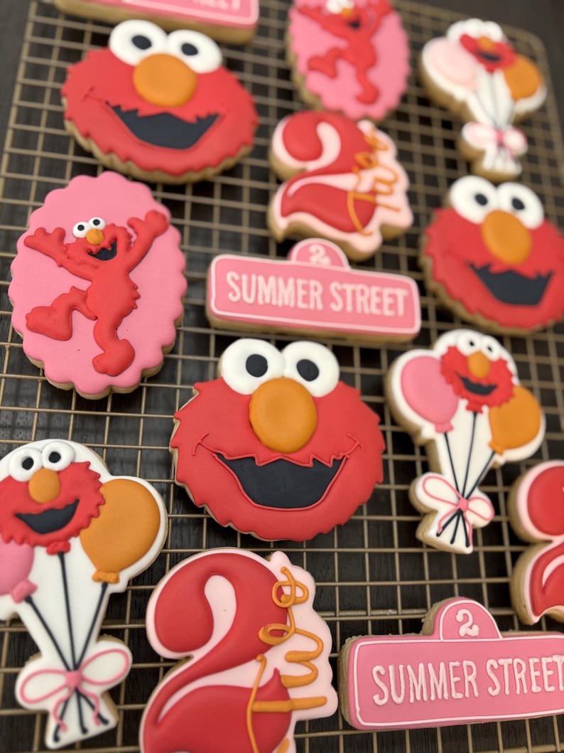 One Dozen Custom Elmo Sugar Cookies - Etsy