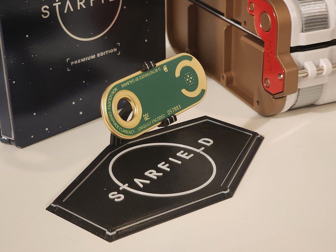 Starfield Constellation Edition Metal Credstick Display & Extra Credit ...