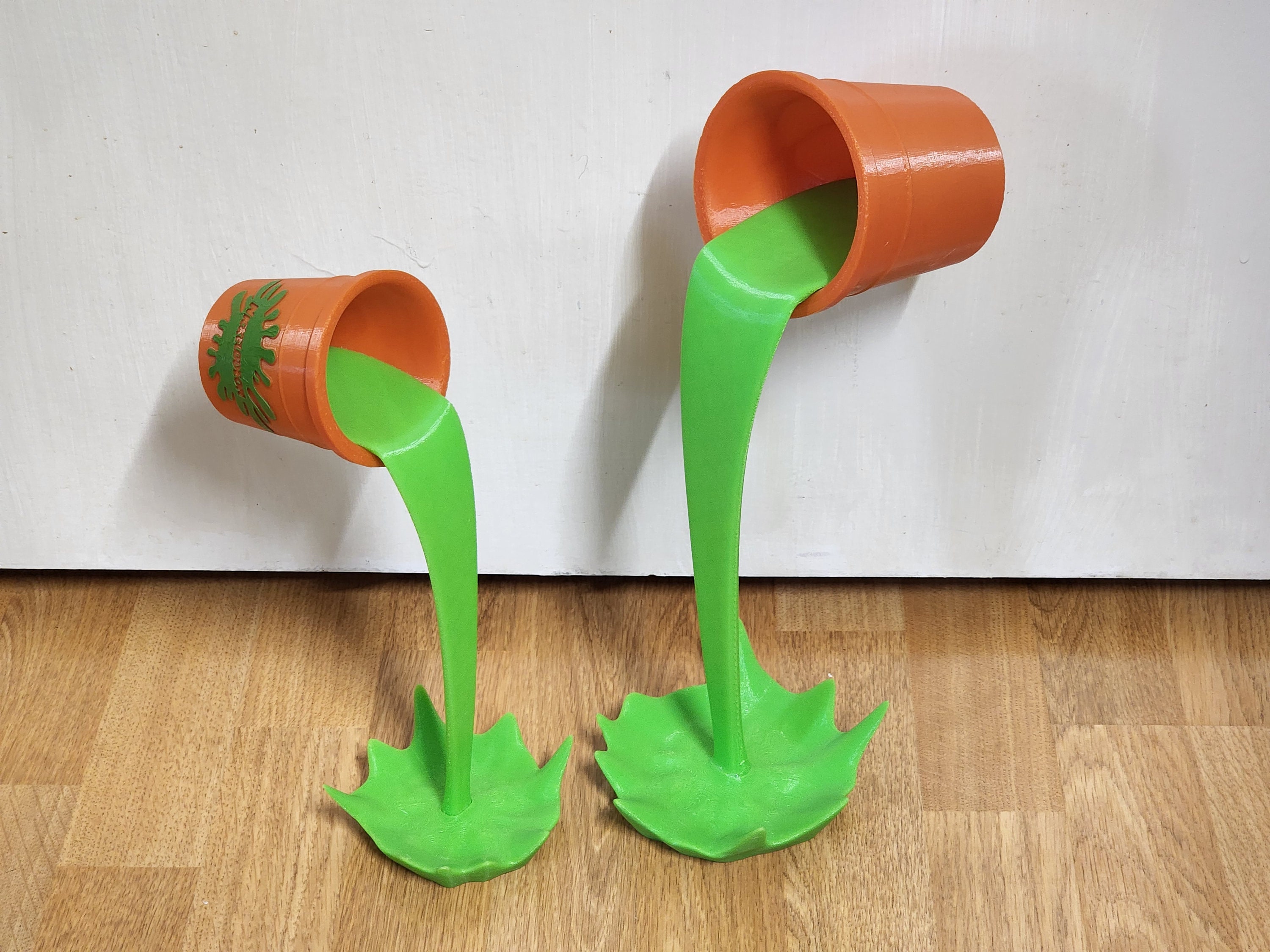 Magic Floating Spilling Paint Bucket | Artist Art Studio Decor Gift ...