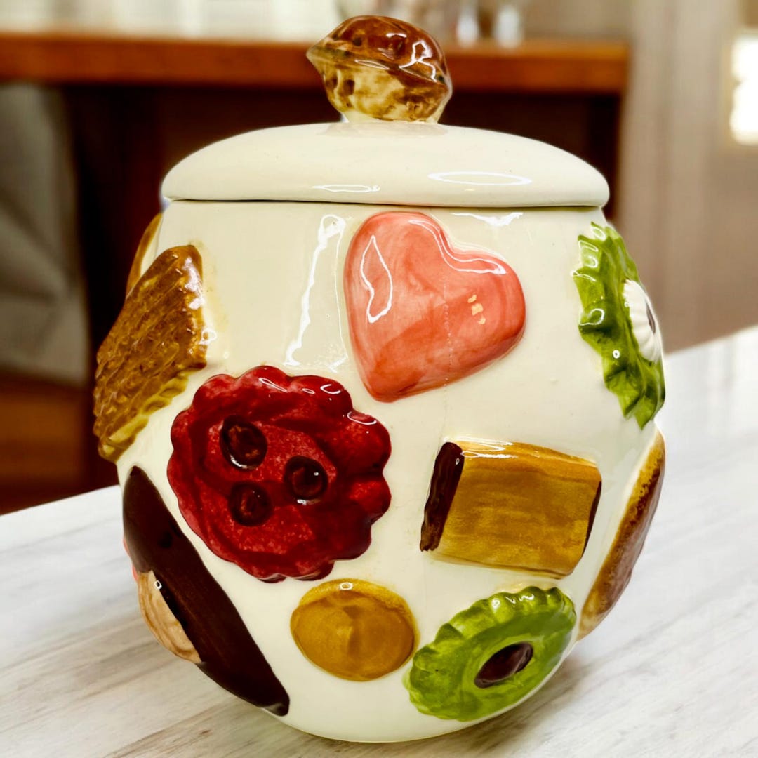 Vintage Los Angeles Pottery cookies All Over Cookie Jar With a Walnut ...