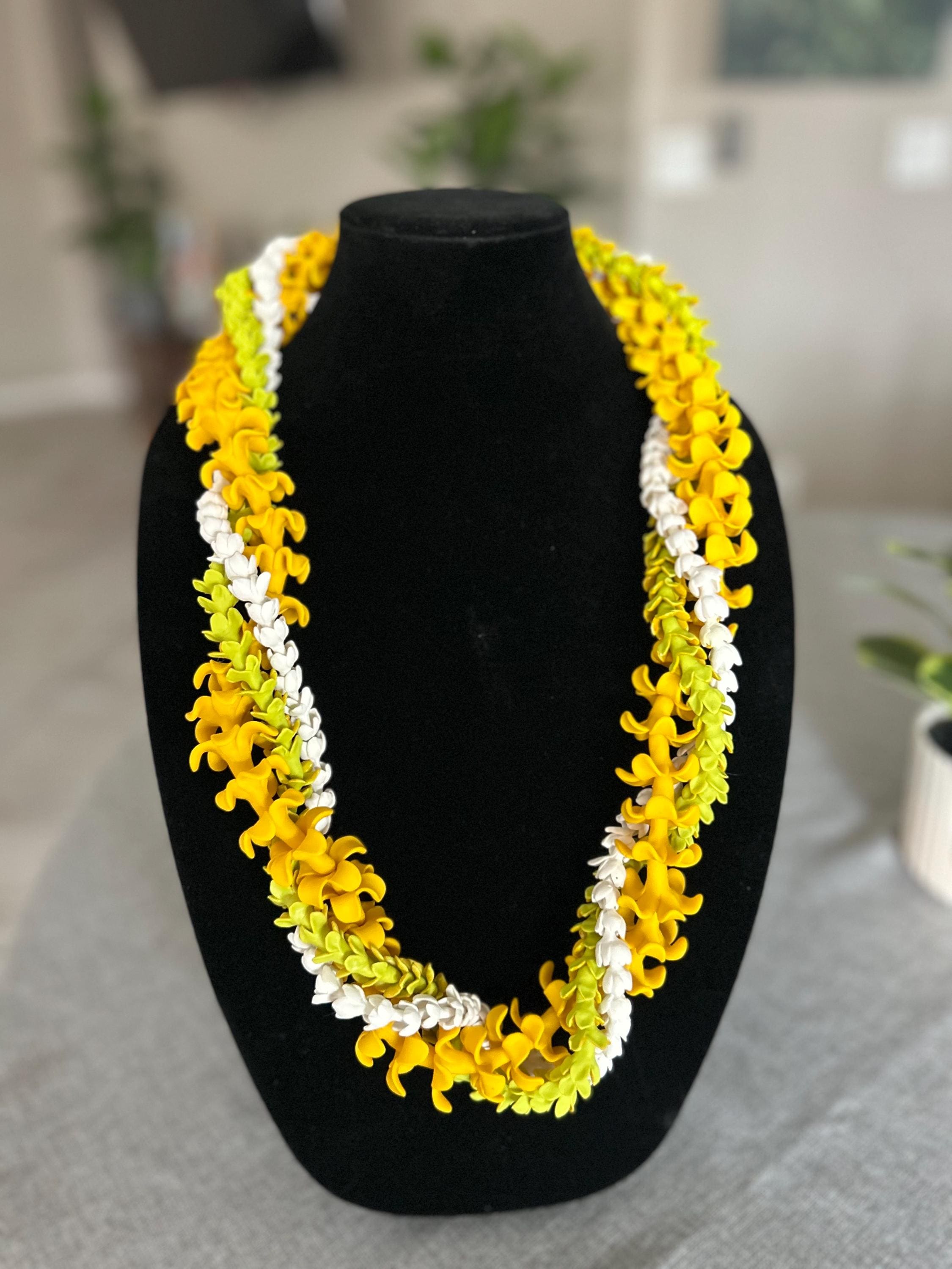 Pakalana, Pikake and Puakenikeni Lei - Etsy