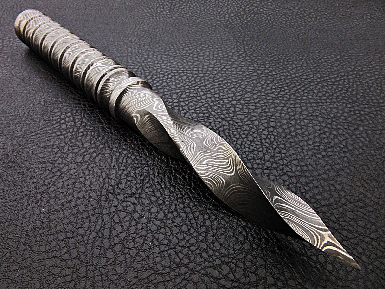 Handmade Cyclone Tri-edge Dagger Twisted Blade Damascus Blade D2 Tool ...