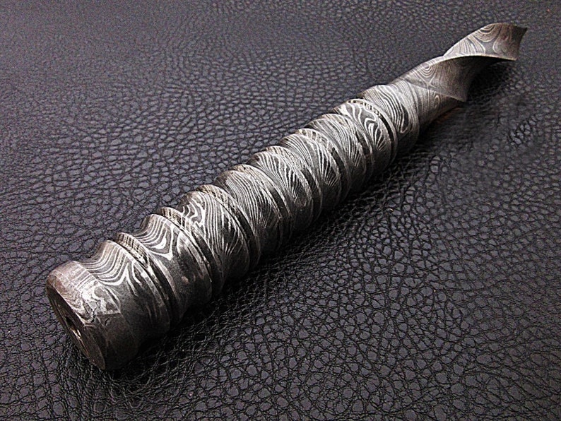 Handmade Cyclone Tri-edge Dagger Twisted Blade Damascus Blade D2 Tool ...