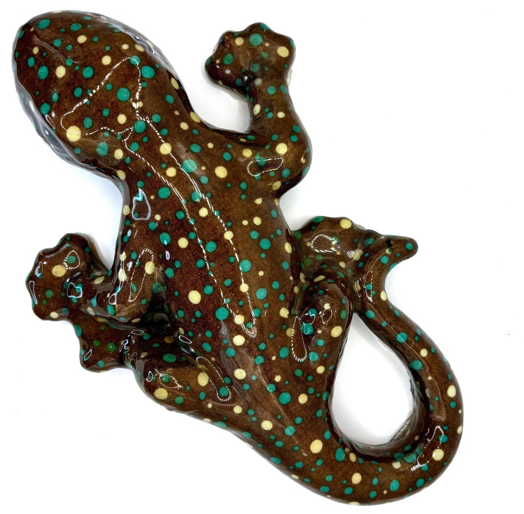 Brown Gecko Covered With Dots of Whites and Blues, Hang on the Wall or ...