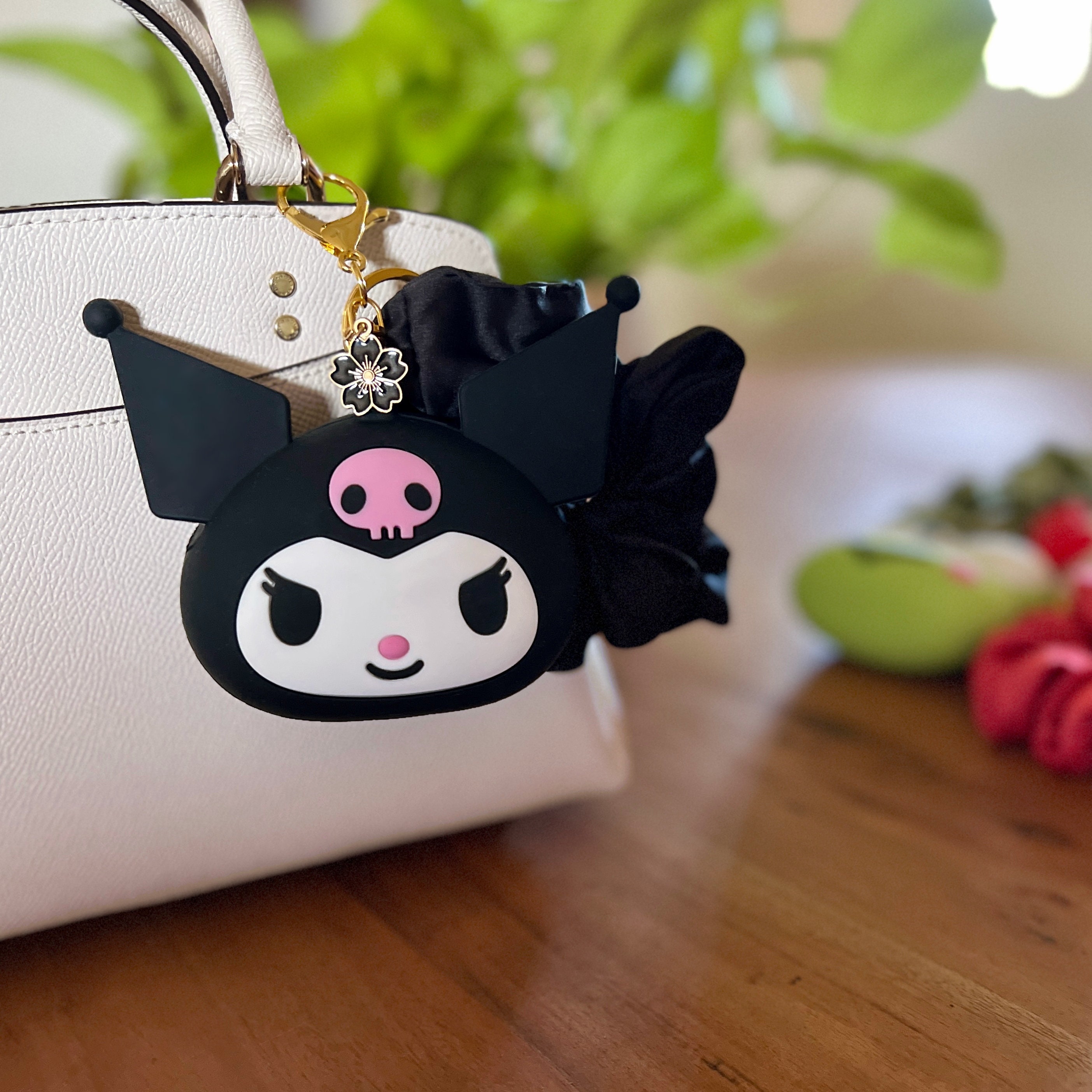Sanrio Kuromi Cute Accessories Coin Purse Gold Keychain With Scrunchy ...