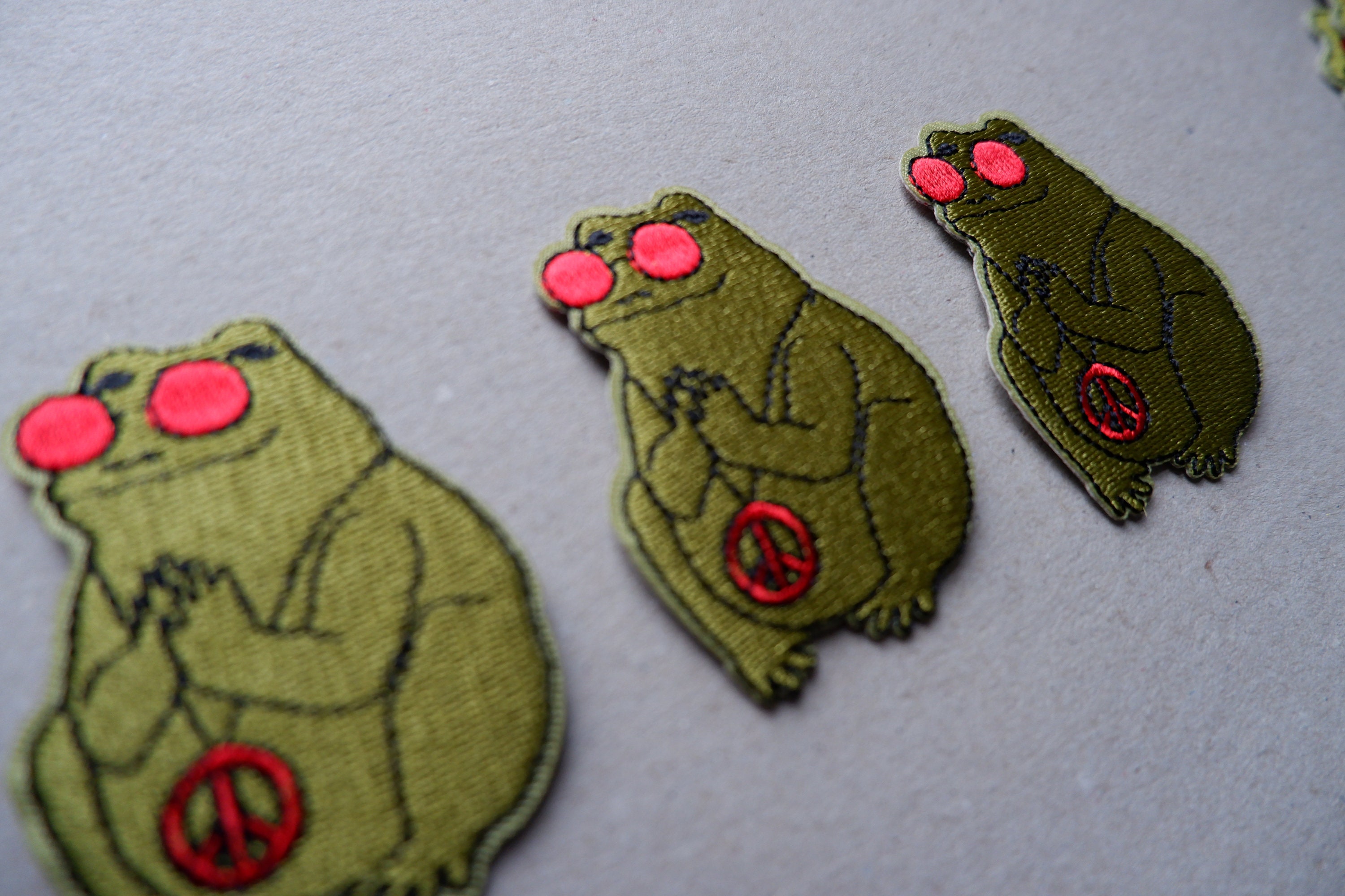 Peach Frog Iron-on Patch Hippie Meme Funny Kawaii Rare Unique - Etsy