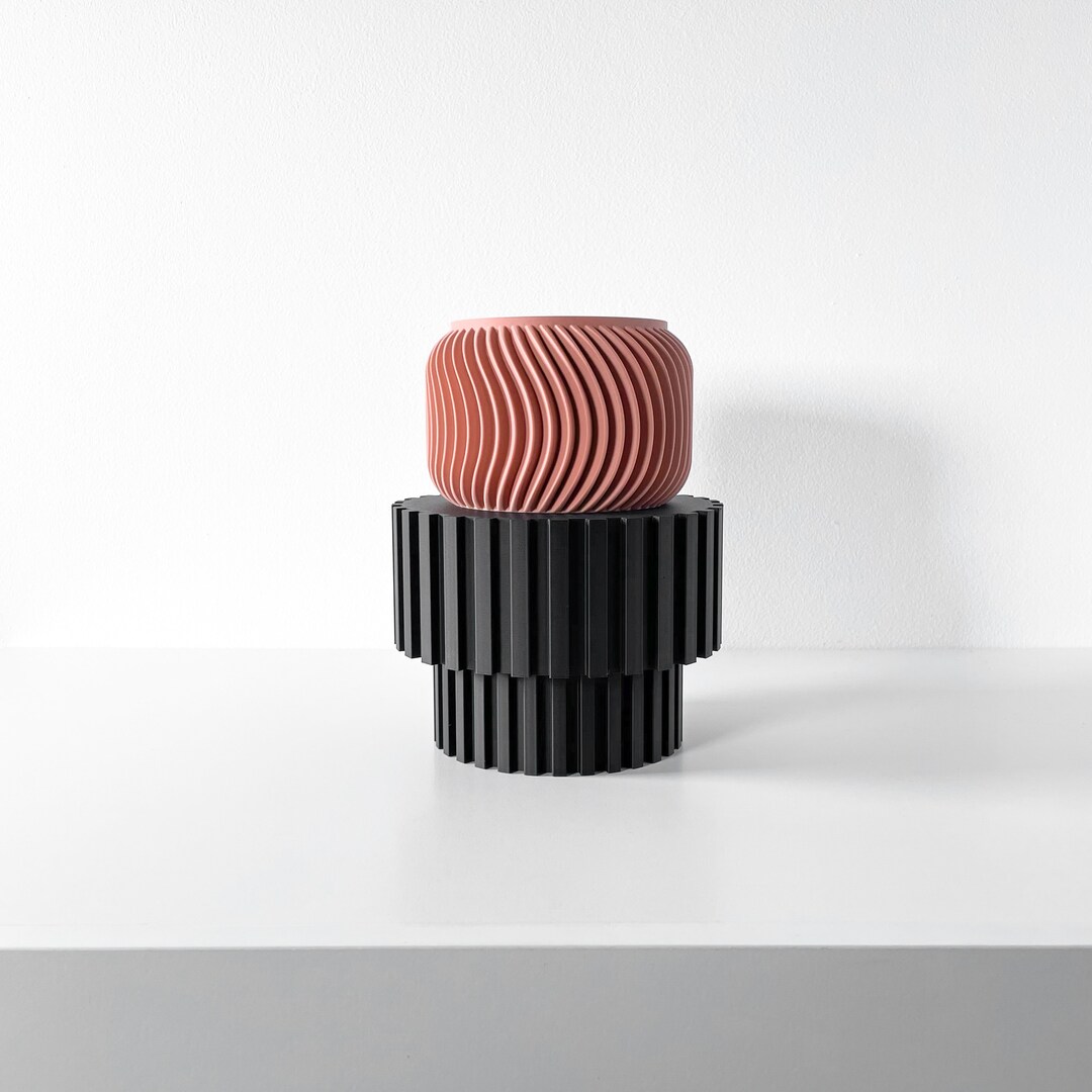 3-6 Inch 3D Printed Vorn Display Stand: Sturdy and Elegant - Etsy
