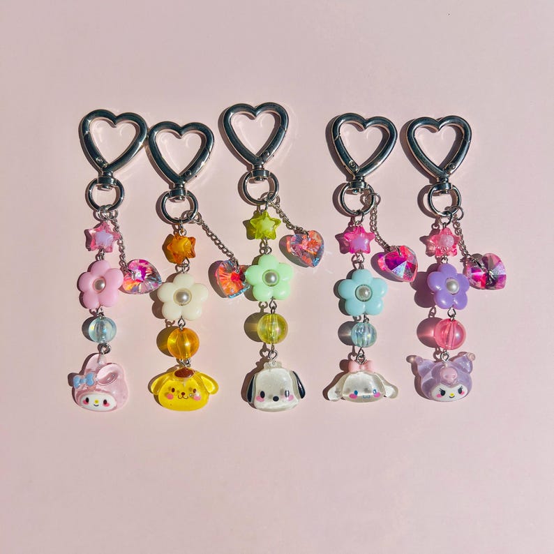 Hello Kitty & Sanrio Friends Keychain (my Melody, Pompompurin, Pochaco ...