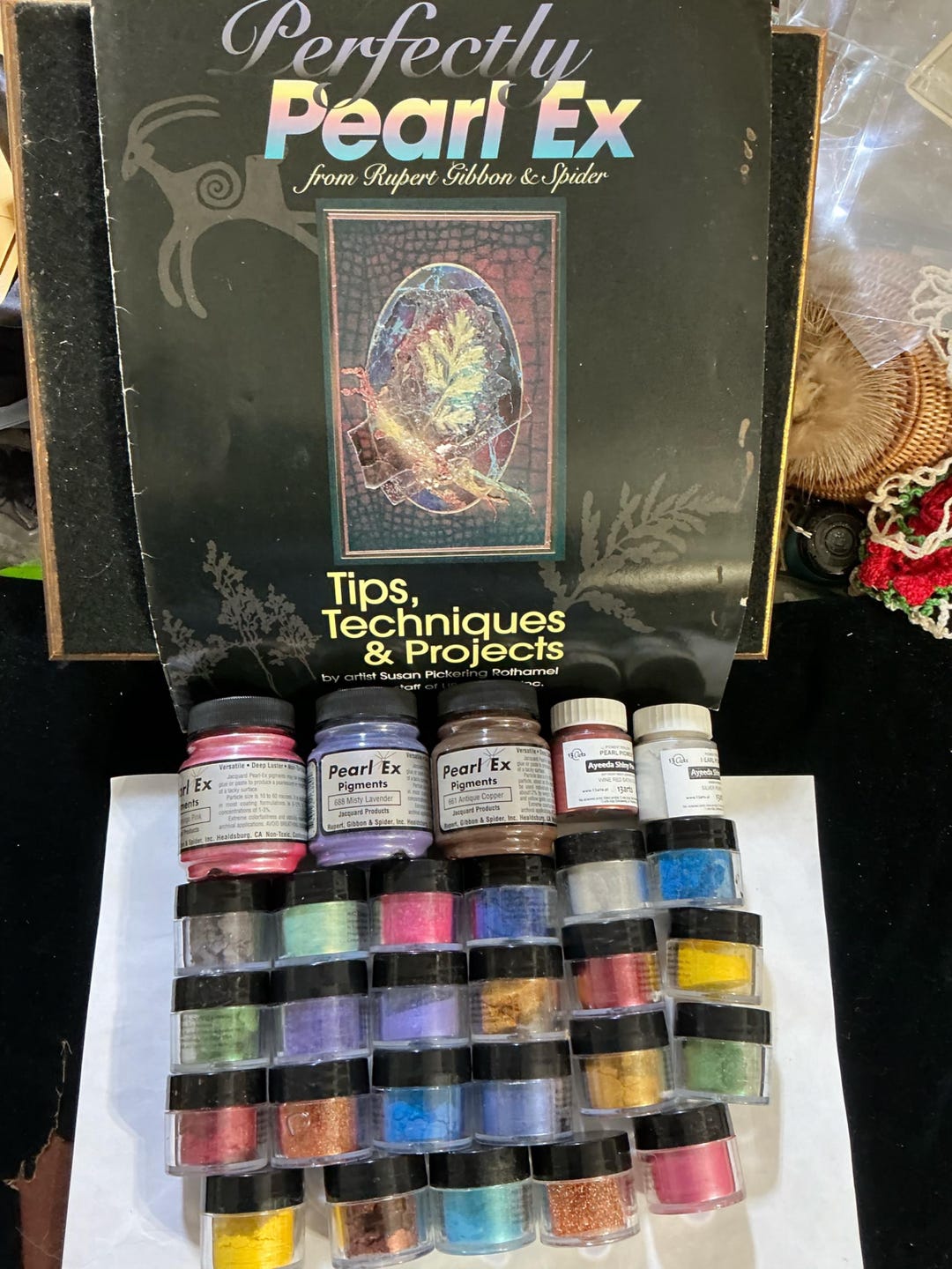 Pearl-ex by Jaquard Includes 23 Pots of Colors at 3 Gr, 2 Pigment ...