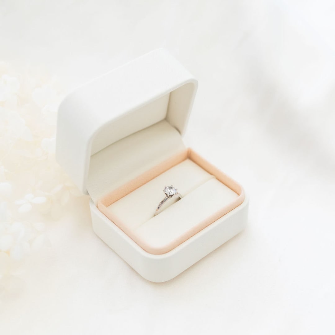 Double Wedding Ring Box White Daily Australia Dispatch Wedding Ceremony ...