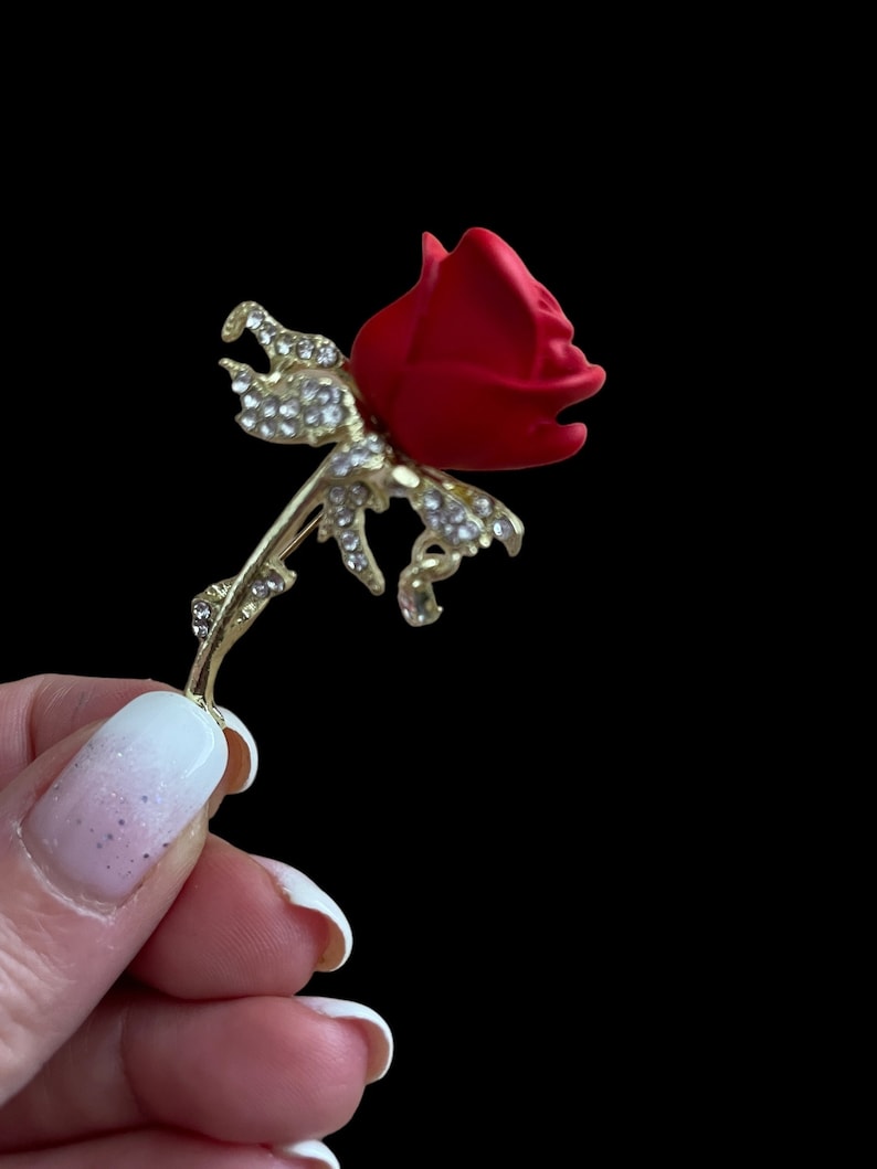 Elegant Red Rose Dress Brooch Pin Suitable for Christmas Parties and ...