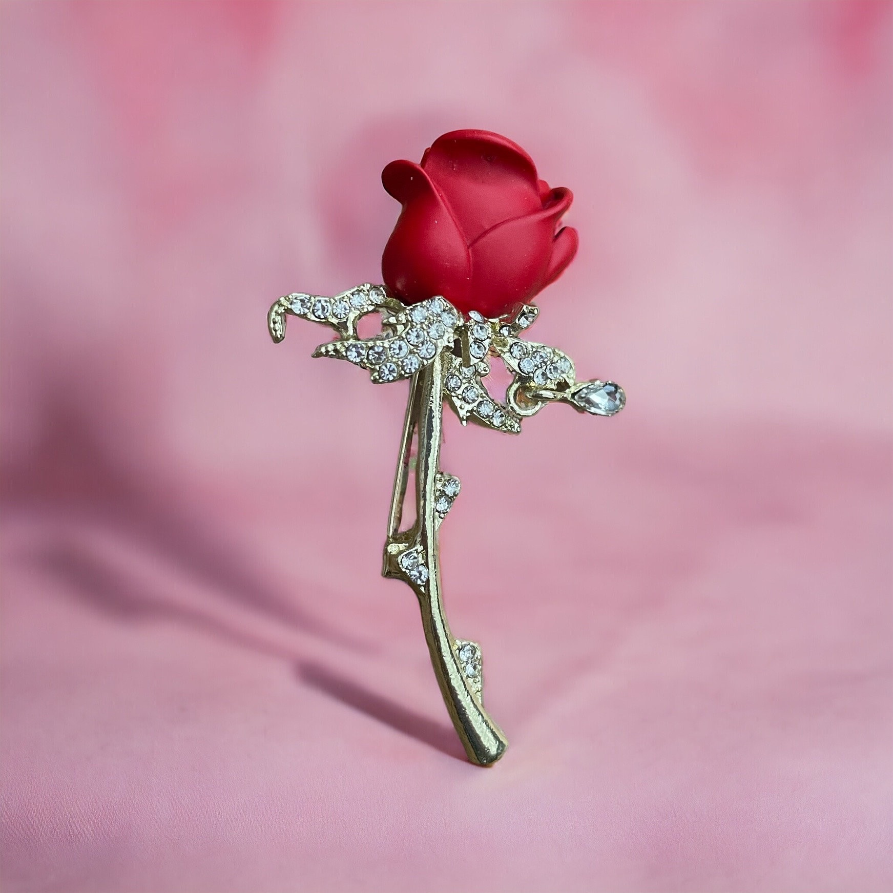 Elegant Red Rose Dress Brooch Pin Suitable for Christmas Parties and ...