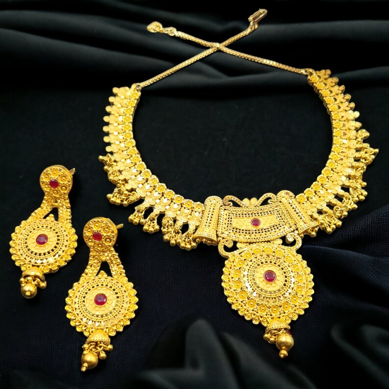Sovereign Beauty: Elegant Traditional 22k Gold Plated Bridal Jewelry ...