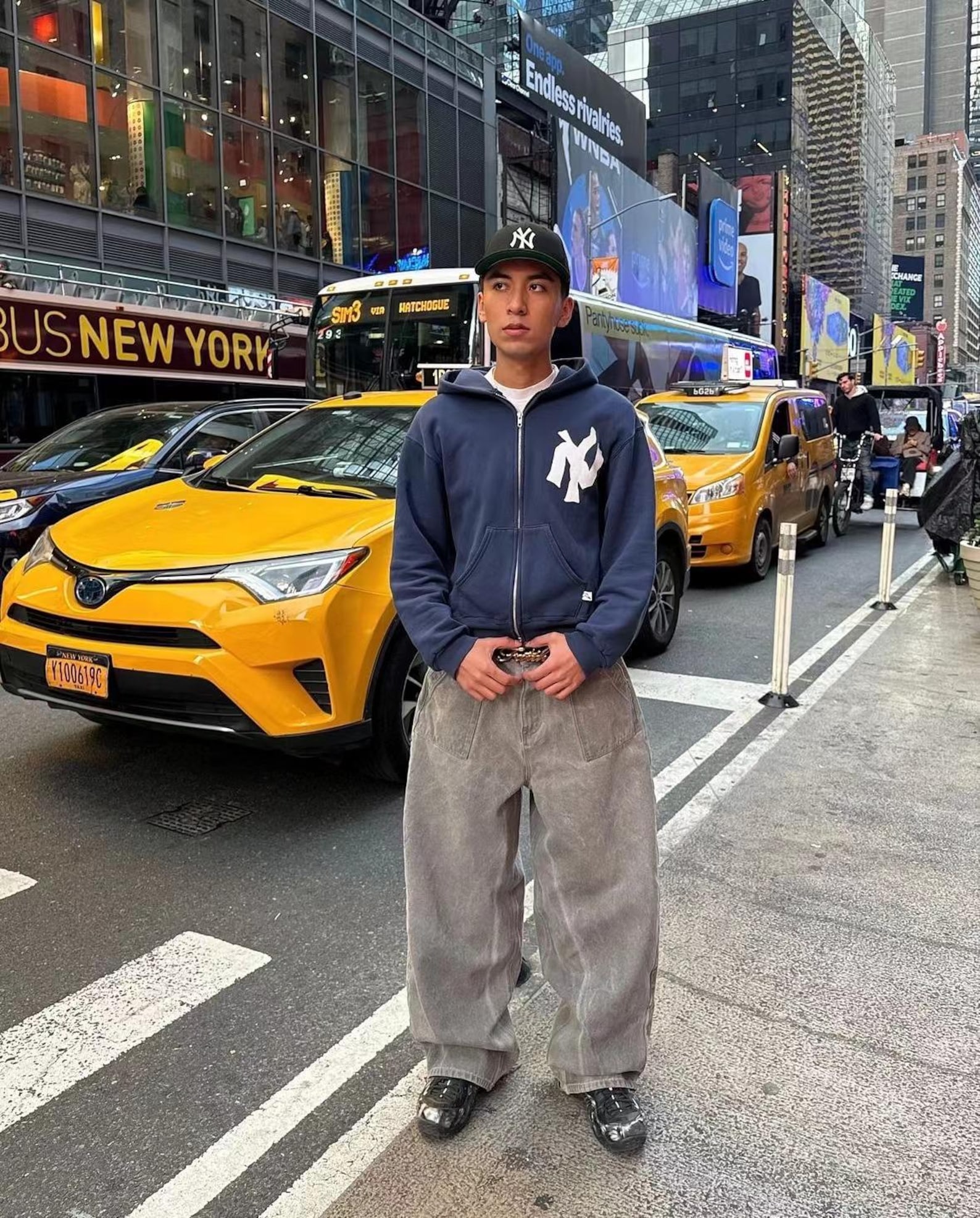 Akimbo Club “NY Noodle” New York Zip up Sweater Hoodie - Etsy