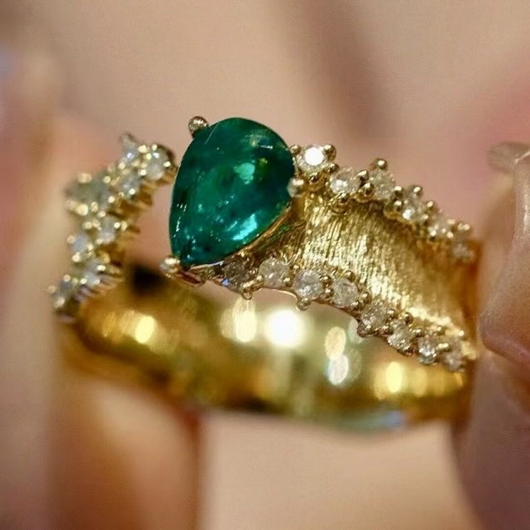 Genuine Emerald 18k Solid Gold Ring/statement Emerald Engagement Ring ...