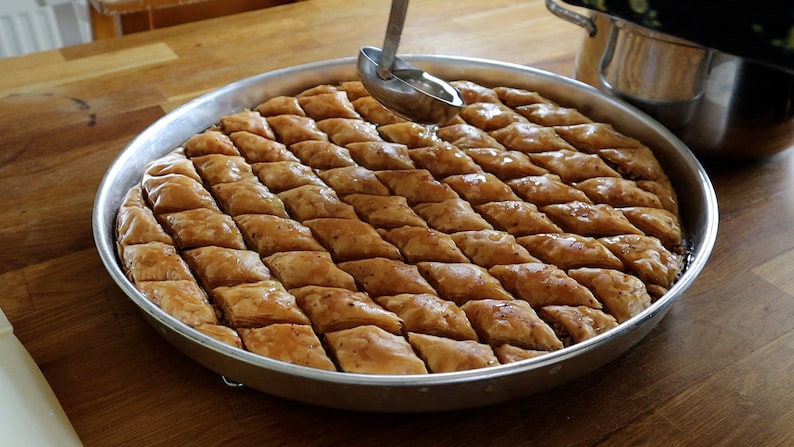 Sweet and Nutty: the Perfect Baklava Recipe for Any Occasion - Etsy