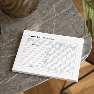 Workout Tracker Printable: Daily Fitness Log (a4/a5/letter/half Size ...