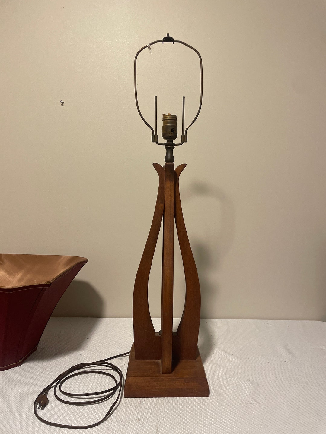 Mid Century Modern Table Lamp / MCM Lamp / Vintage Wood Lamp / Home and ...