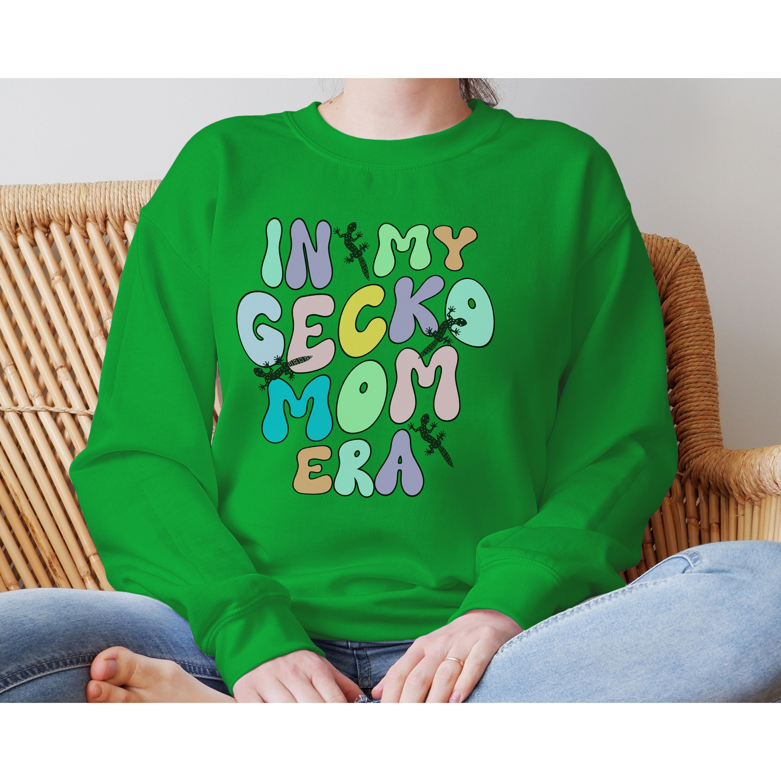 Gecko Mom Era Sweatshirt: Retro Groovy Gecko Lover Gift - Etsy