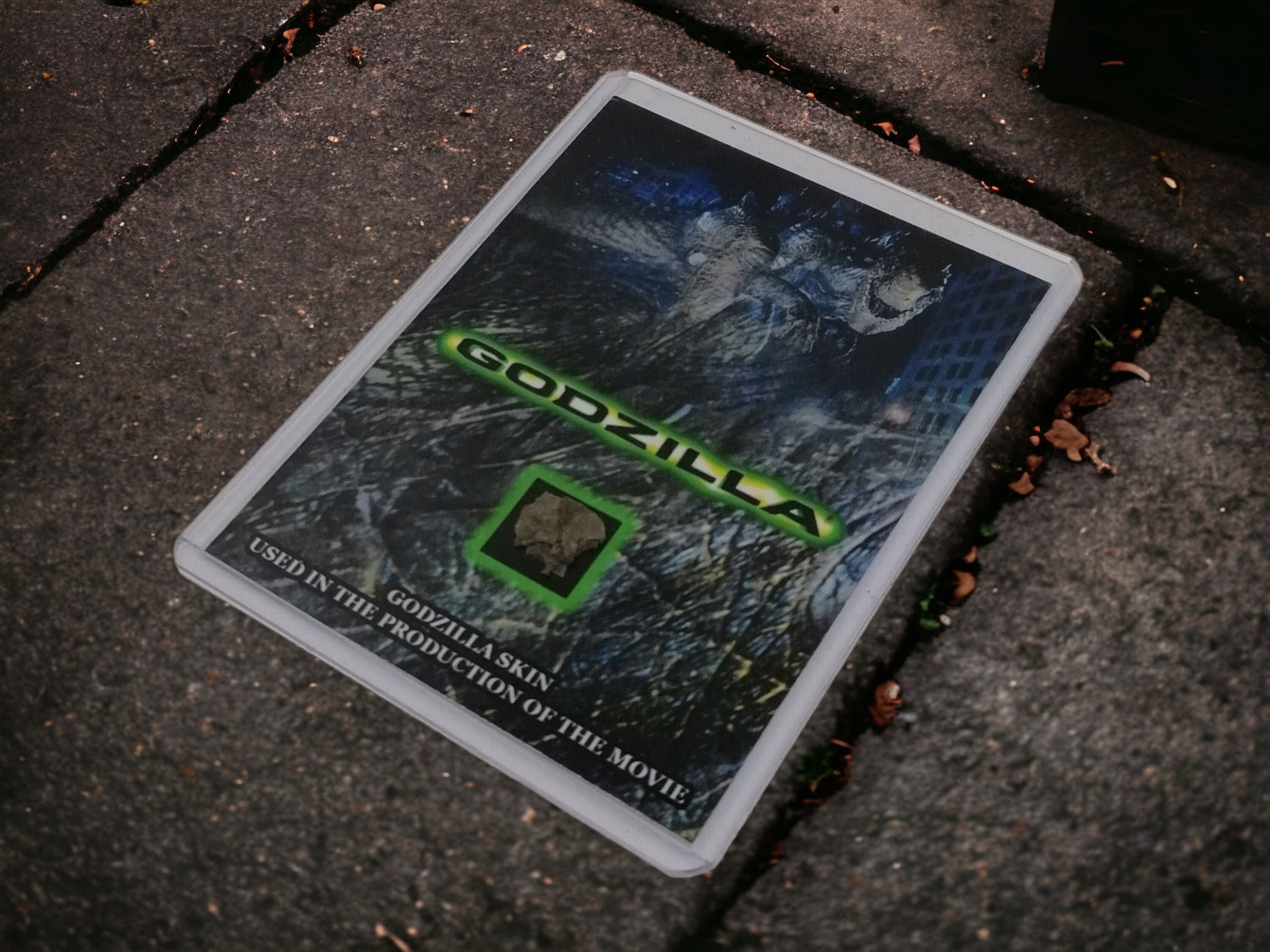 Godzilla 1998 Godzilla Skin Piece Mini Display Movie Prop Used ...