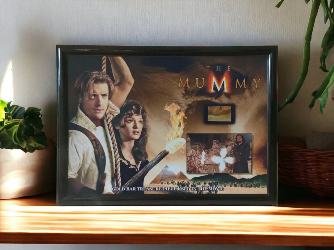 The Mummy Gold Treasure Piece Screen Used Prop Display Fraser Weisz Coa ...