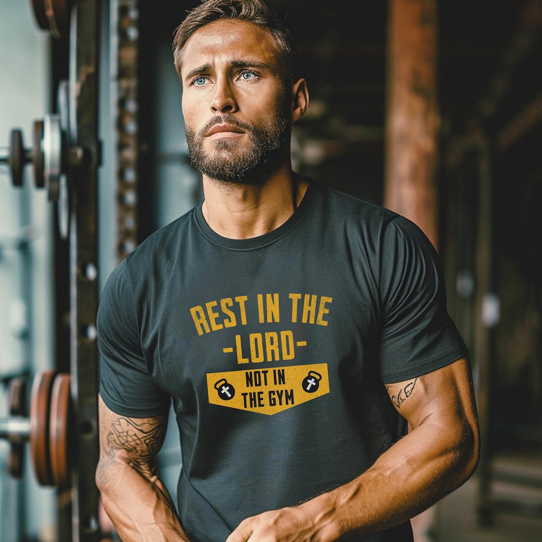 Christian Gym Shirt: Bible Verse Weightlifting Inspirational Tee for ...
