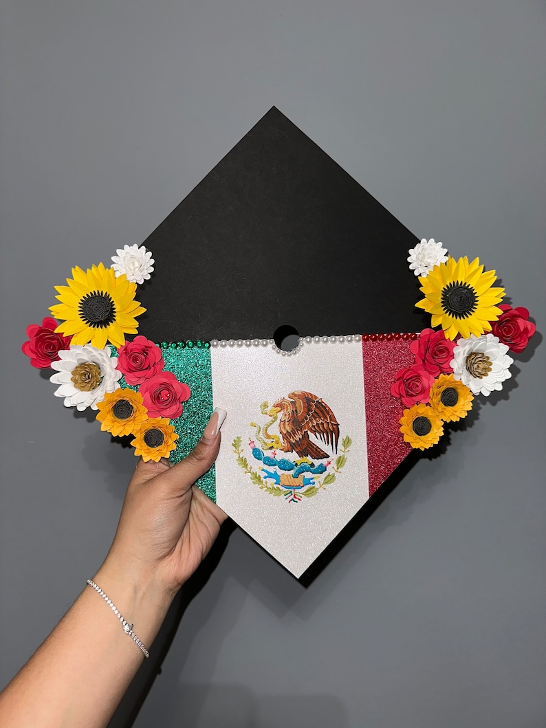 Custom Graduation Cap Topper - Etsy