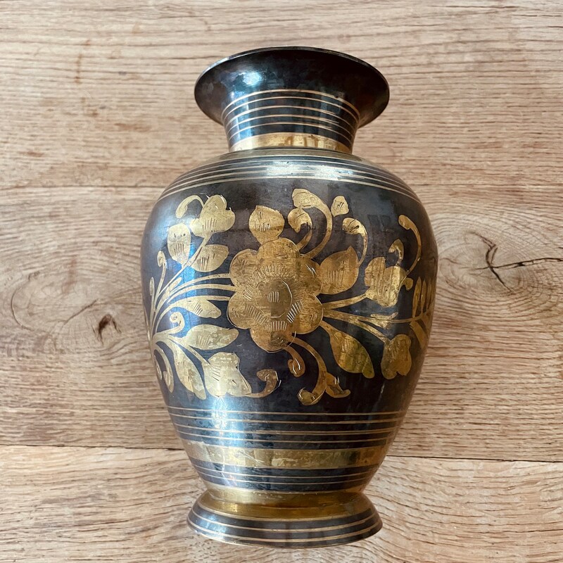 Black and Gold Vase - Etsy