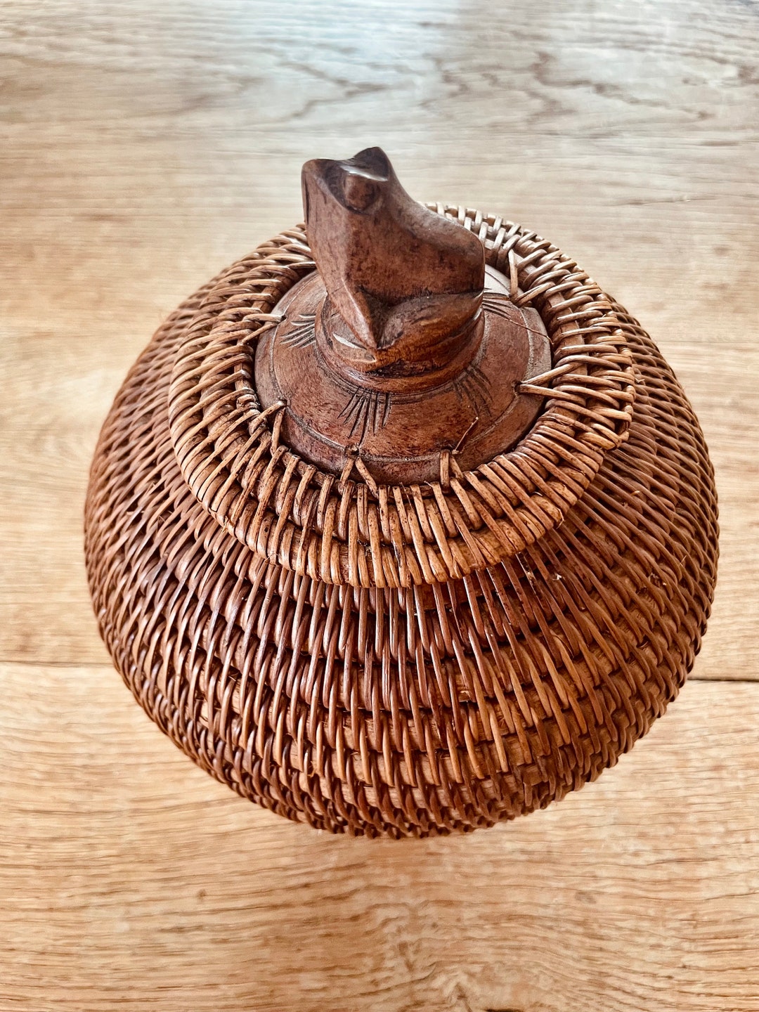 Hand-woven Basket With Lid Vintage Lombok Indonesian Grass Reed Basket ...
