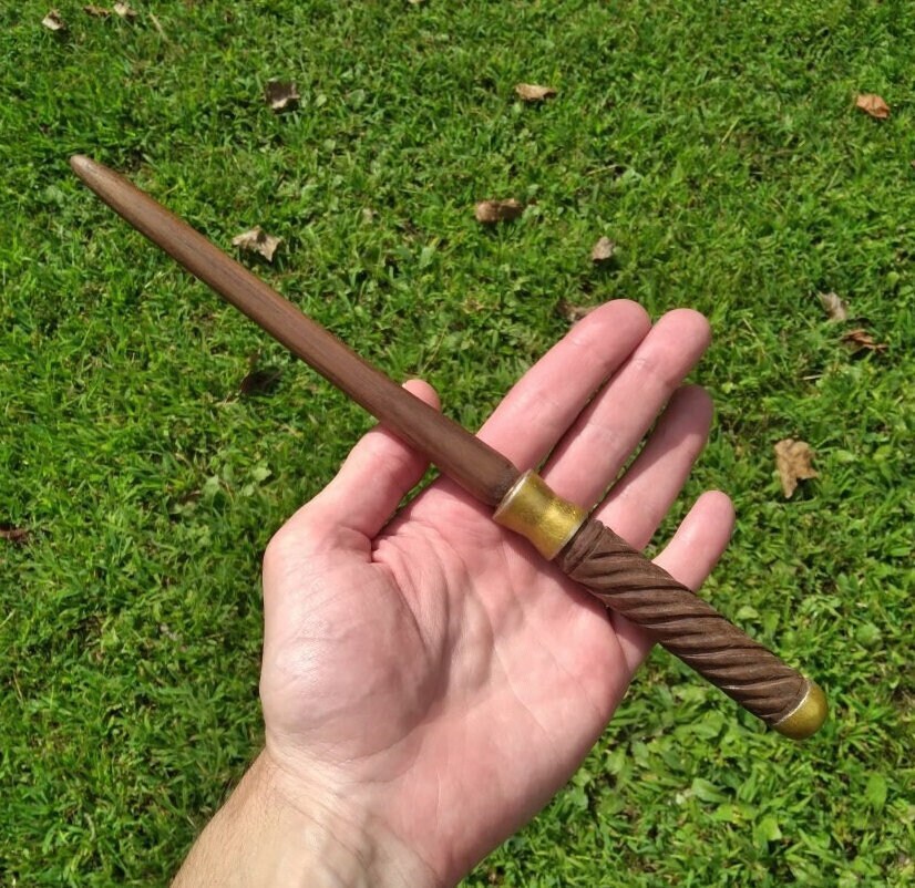 Hand Carved Spiral Walnut Wand for Witch Wizard Cosplay, Witchcraft ...