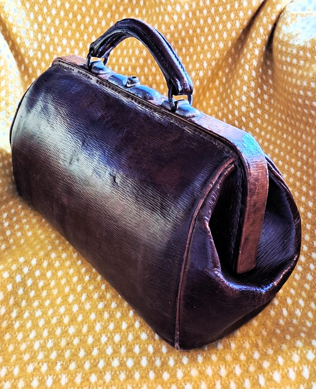 Vintage Doctor's Bag, Sturdy Cowhide Leather, Original Fastenings, From ...