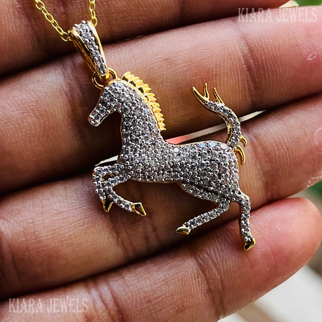 2.25ct Ferrari Horse Pendant, Round Cut Simulated Diamond Ferrari Horse ...