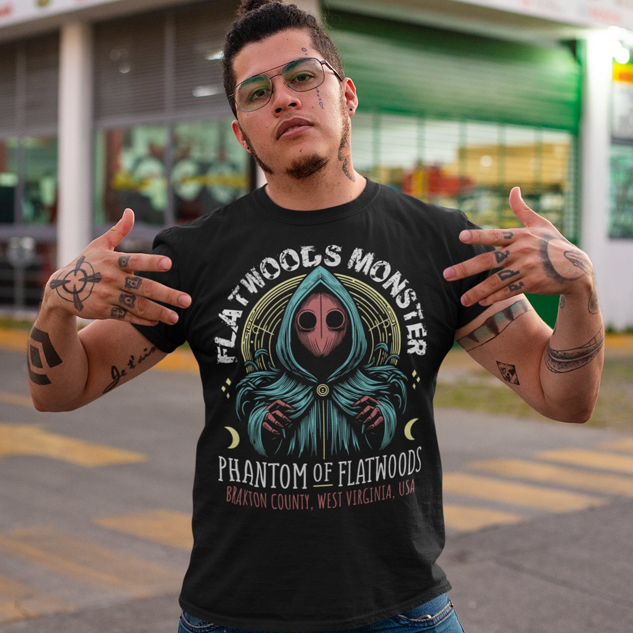 The Flatwoods Monster T-shirt - Cryptozoology Shirt - Phantom of ...