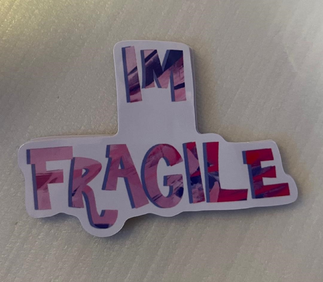 Im Fragile Sticker - Etsy