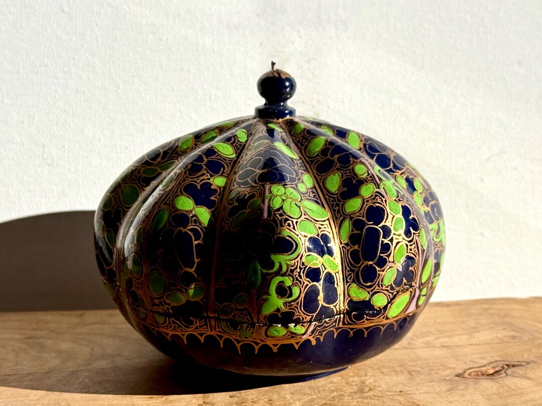 Kashmir Lacquer Lidded Trinket Box Scalloped Pumpkin Shaped Paper Mache ...
