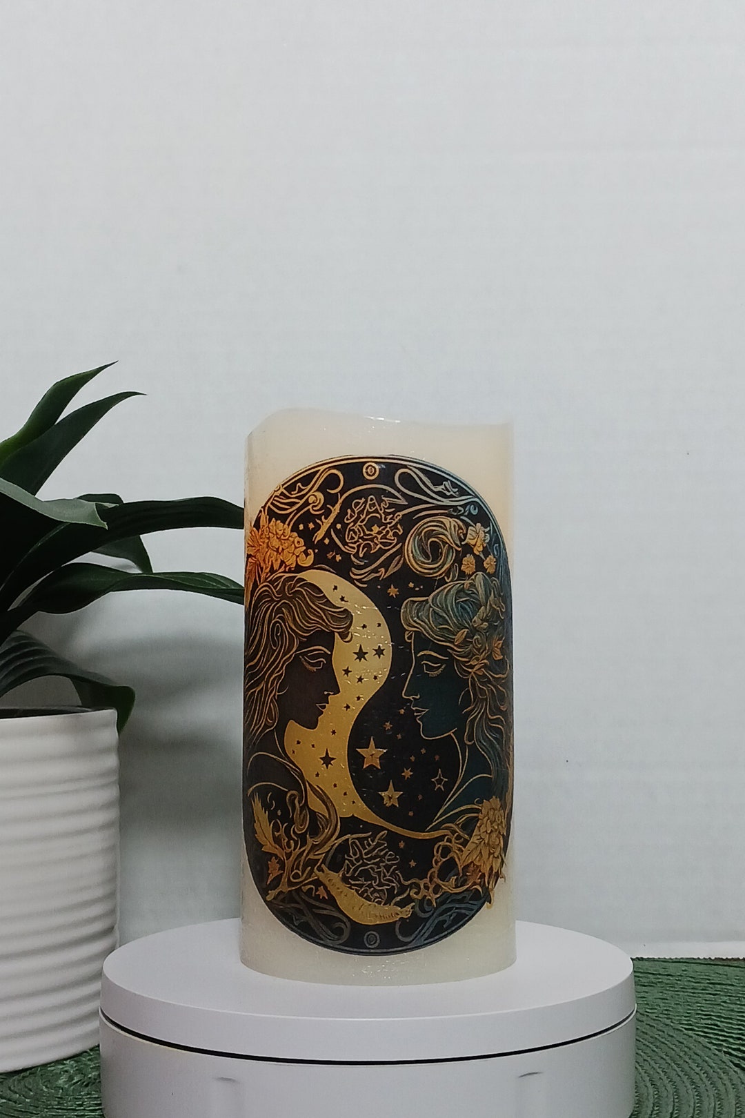 Gemini Zodiac Design - Flameless Candles - Free Gift Box - Batteries ...