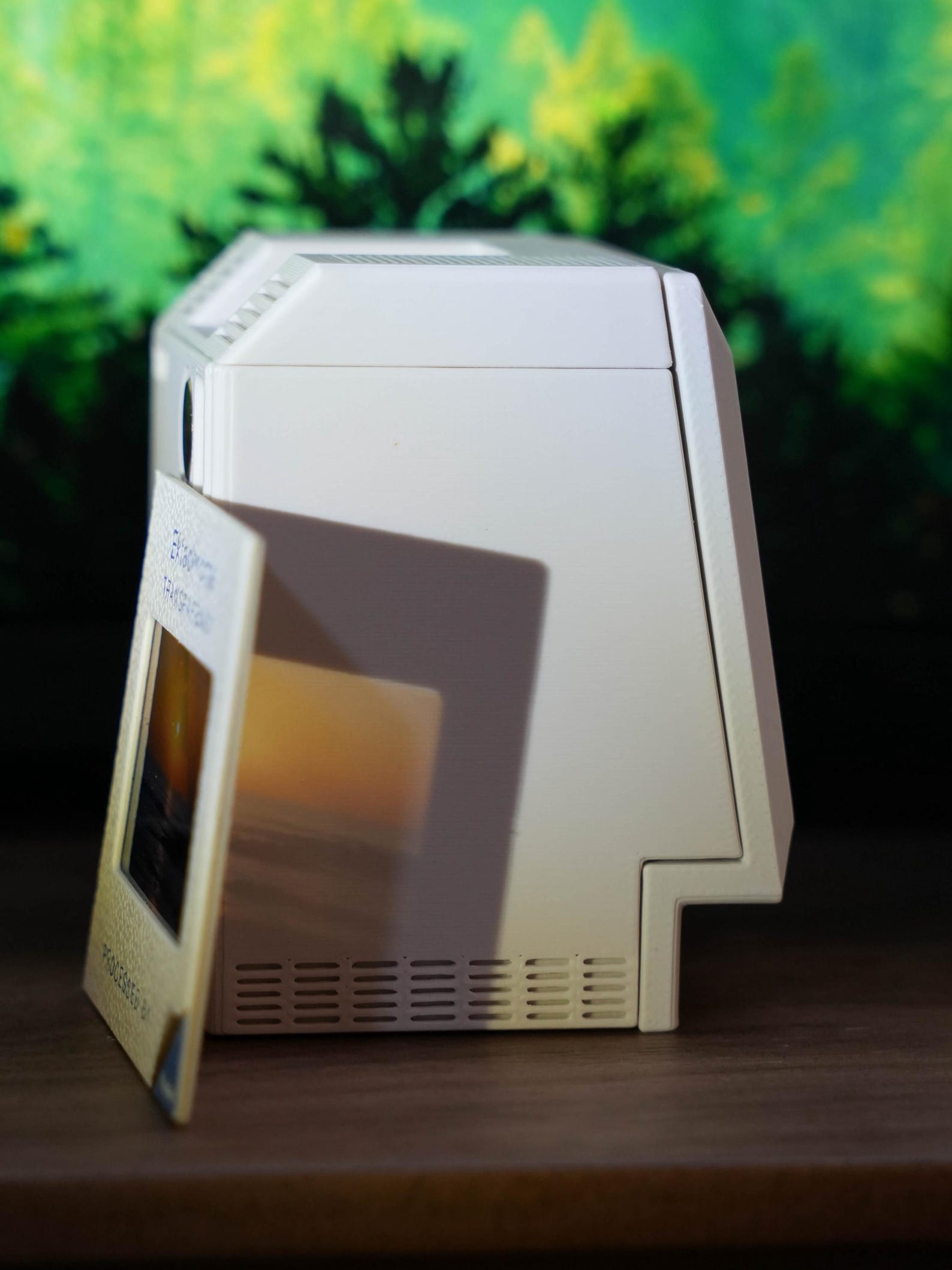 Retro Mac-style Slide Film Viewer LED Light Box for 35mm (135) & 120 ...