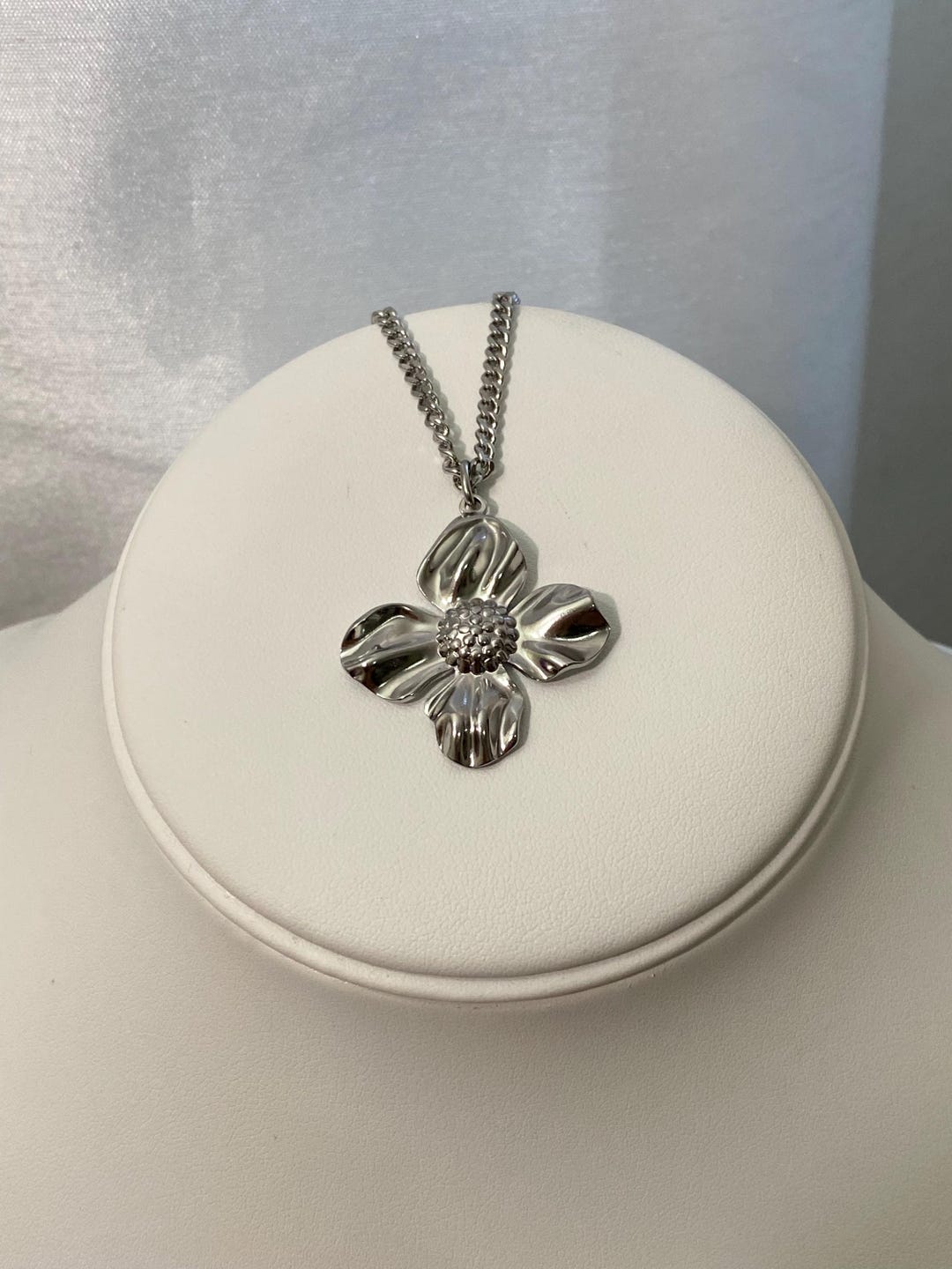 Silver Spring Flower Necklace, Flower Necklace, Spring Necklace, Spring ...