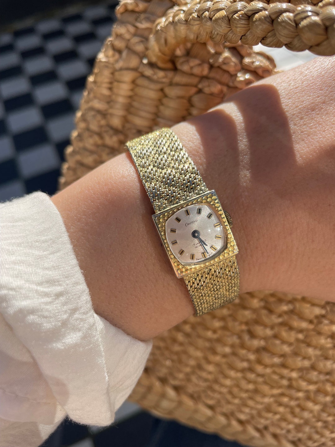 Vintage 1970s Wind up Gold Plated Unique Mottled Mesh Style Strap ...