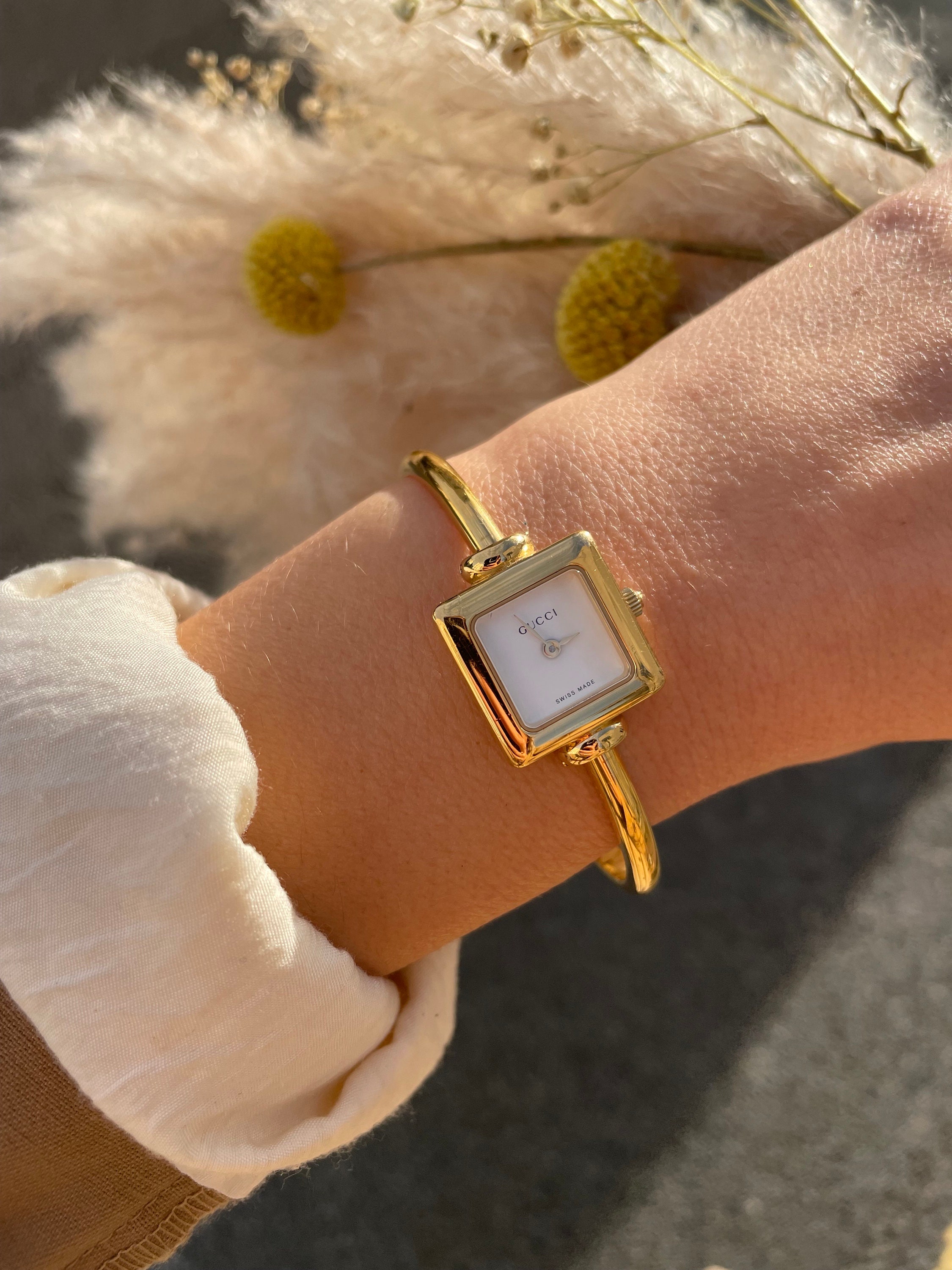 Vintage 90s 00s Gucci 1900L Gold Square Cream Dial Gold Vintage 90s 00s Gucci 1900L Gold Square Cream Dial Gold