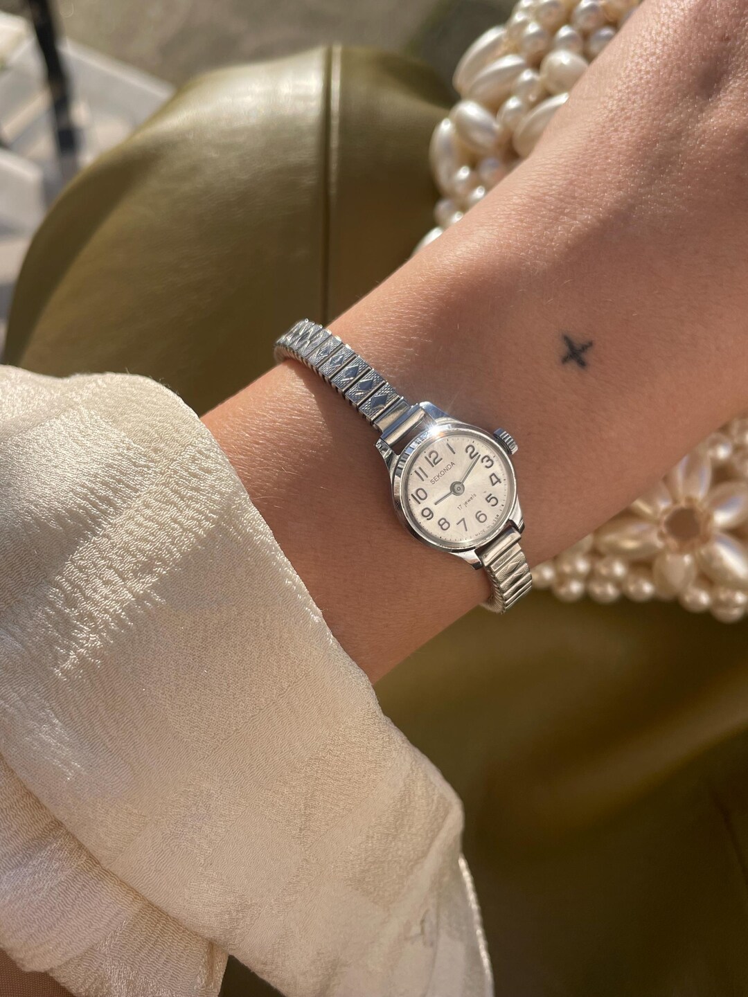 Vintage 1970s Silver St.steel Swiss Mechanical Manual Wind up Ladies ...