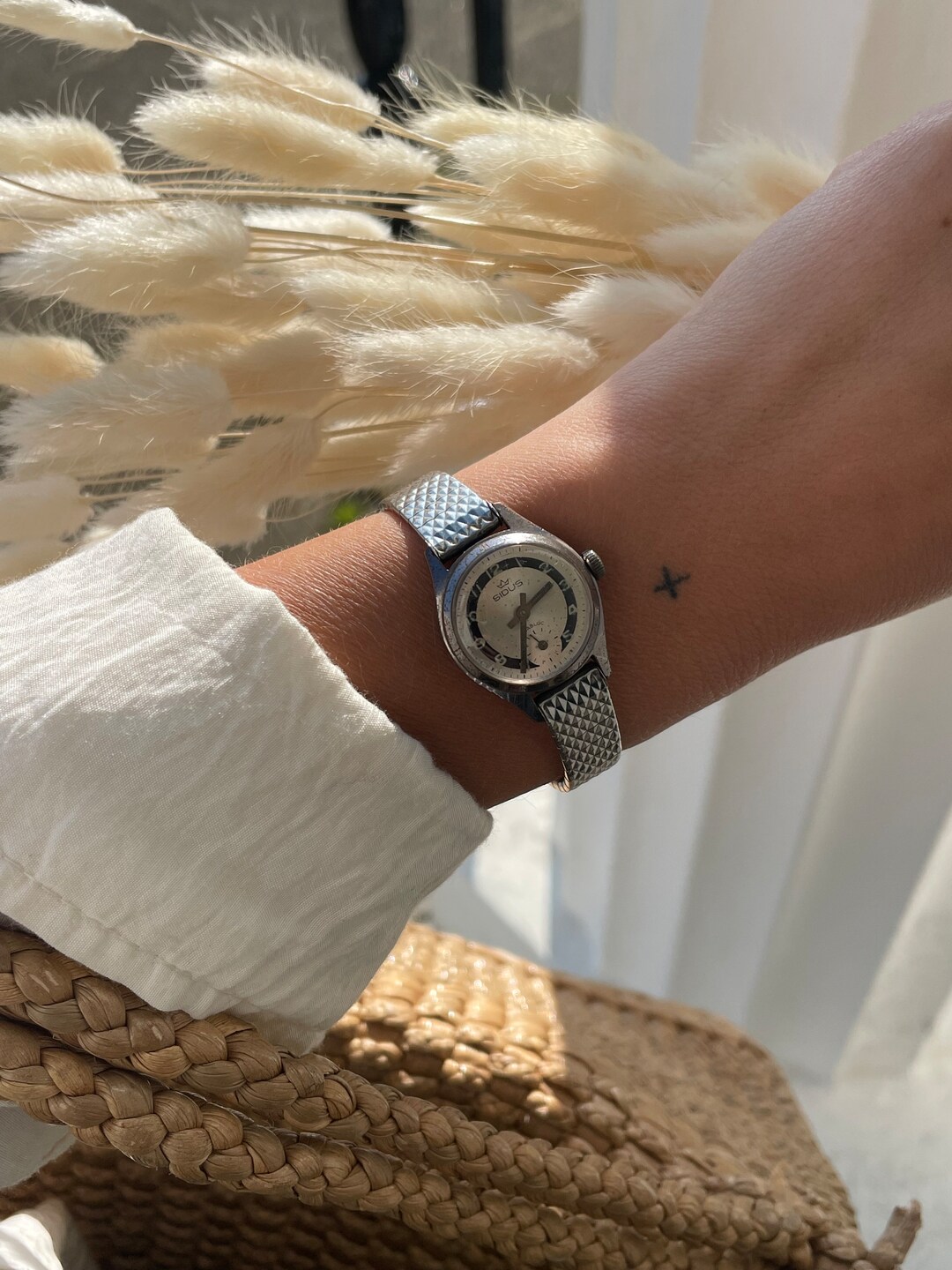 Vintage 1950s/60s Silver Chrome Stainless Steel Round Dial Mechanical ...