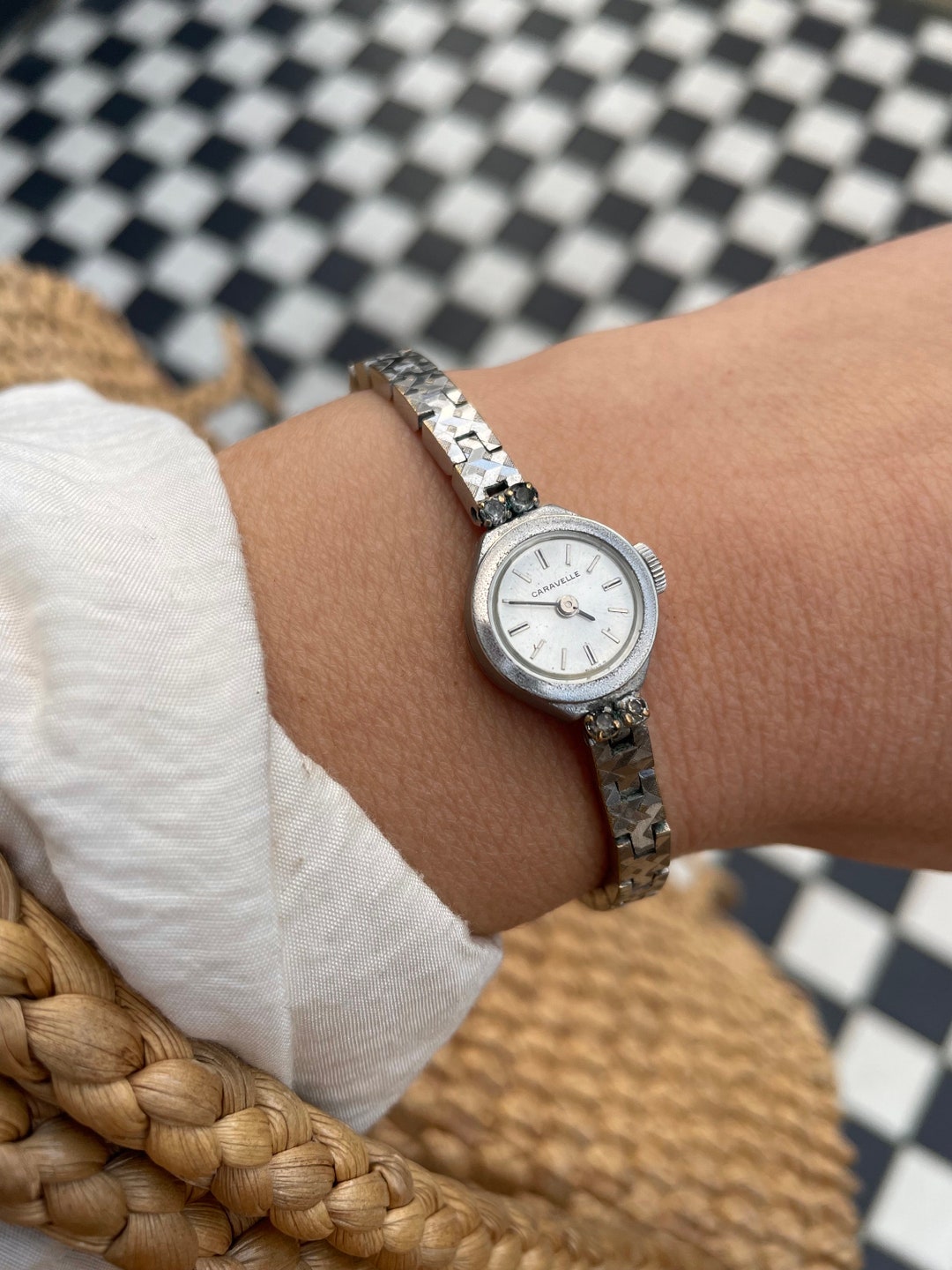 Vintage 1970s Dainty Thin Silver Plated Swiss Mechanical Manual Wind up ...