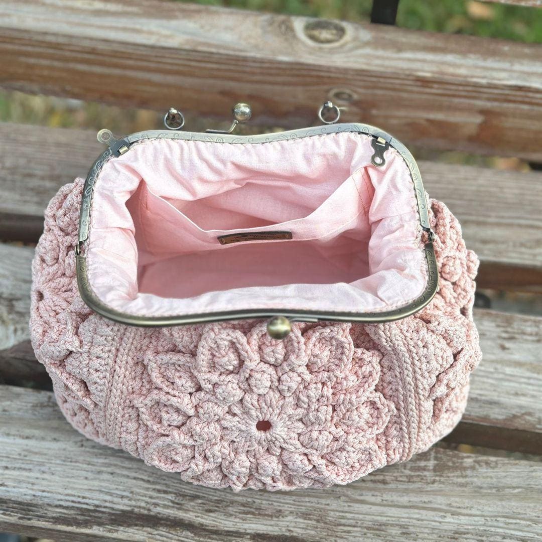 3D Floral Granny Square Kiss Lock Handbag, Crochet Kiss Lock Bag ...